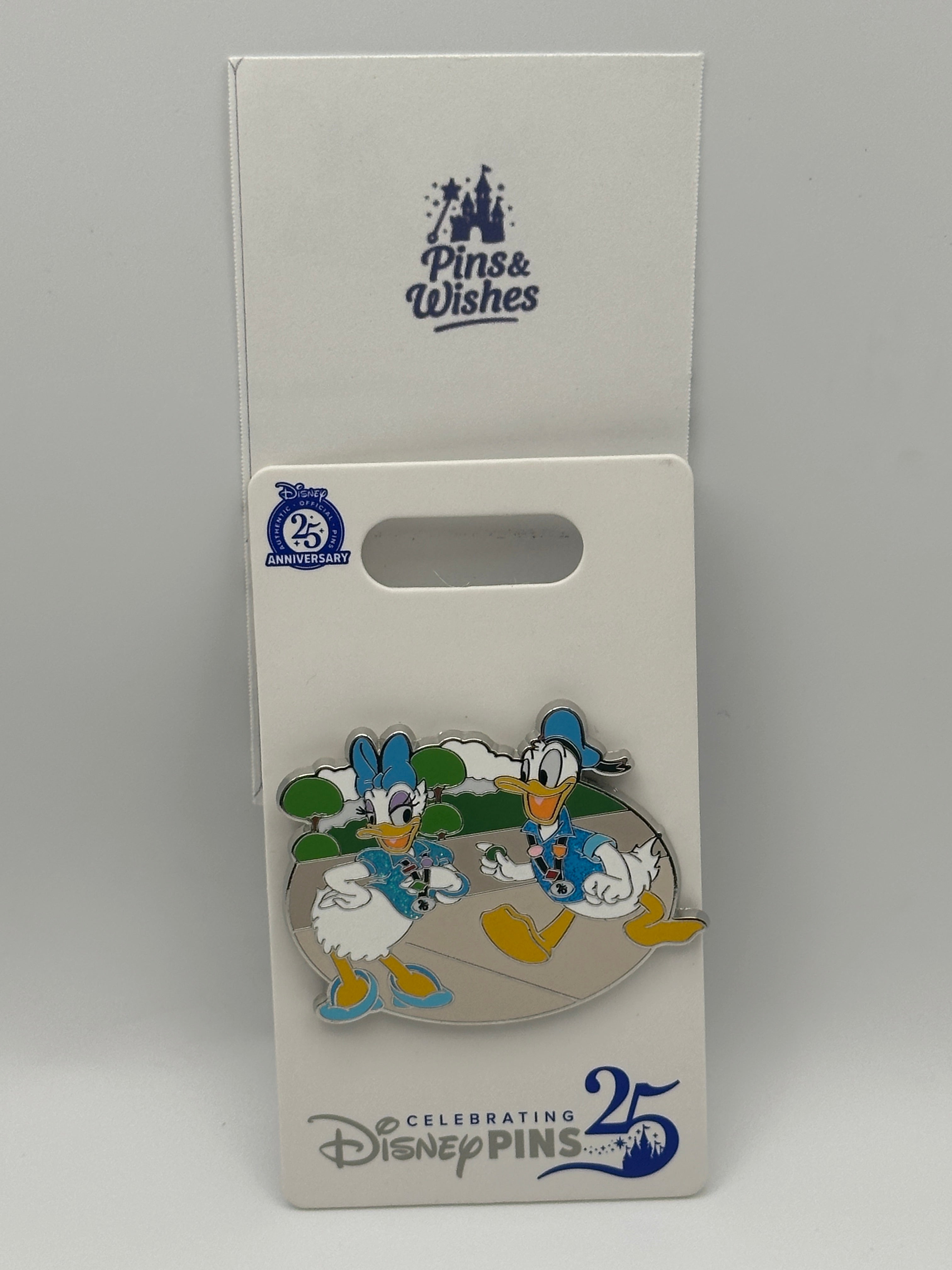 Daisy & Donald 25th Anniversary Trading Pin – Pins and Wishes